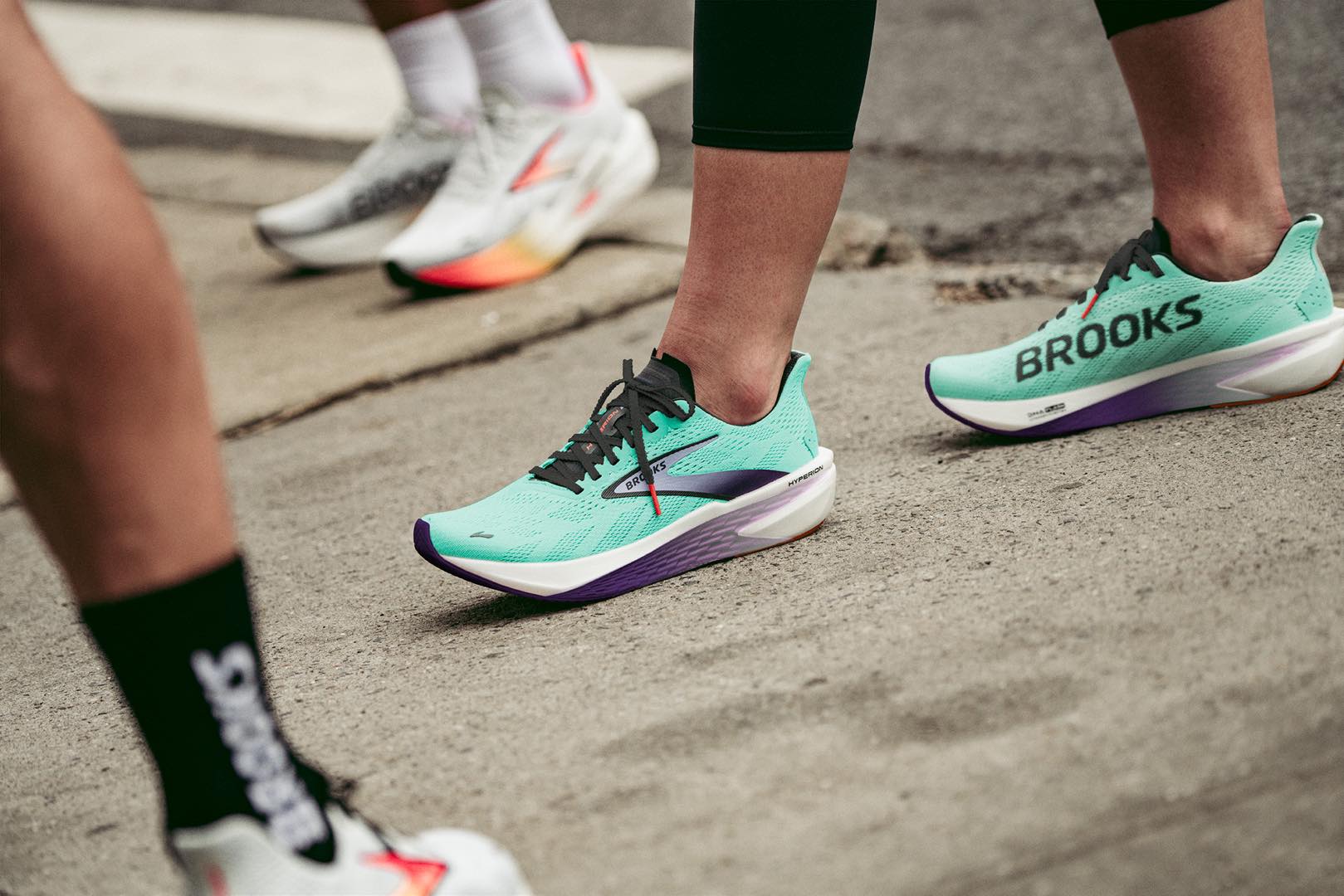 BROOKSがアップデートされたスピードモデル「Hyperion 2」を発表、7月下旬から順次発売 | DogsorCaravan トレイル ...